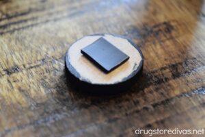 DIY Wood Slice Christmas Card Magnets | Drugstore Divas