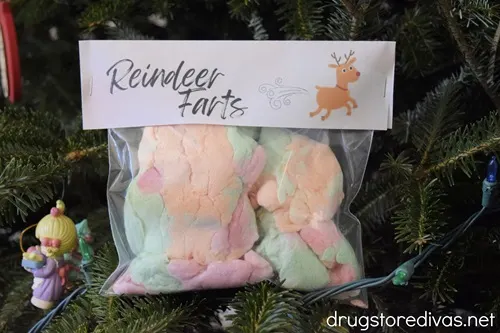 Homemade Bag Of Reindeer Farts Cotton Candy Tutorial & Free Gift Tag ...